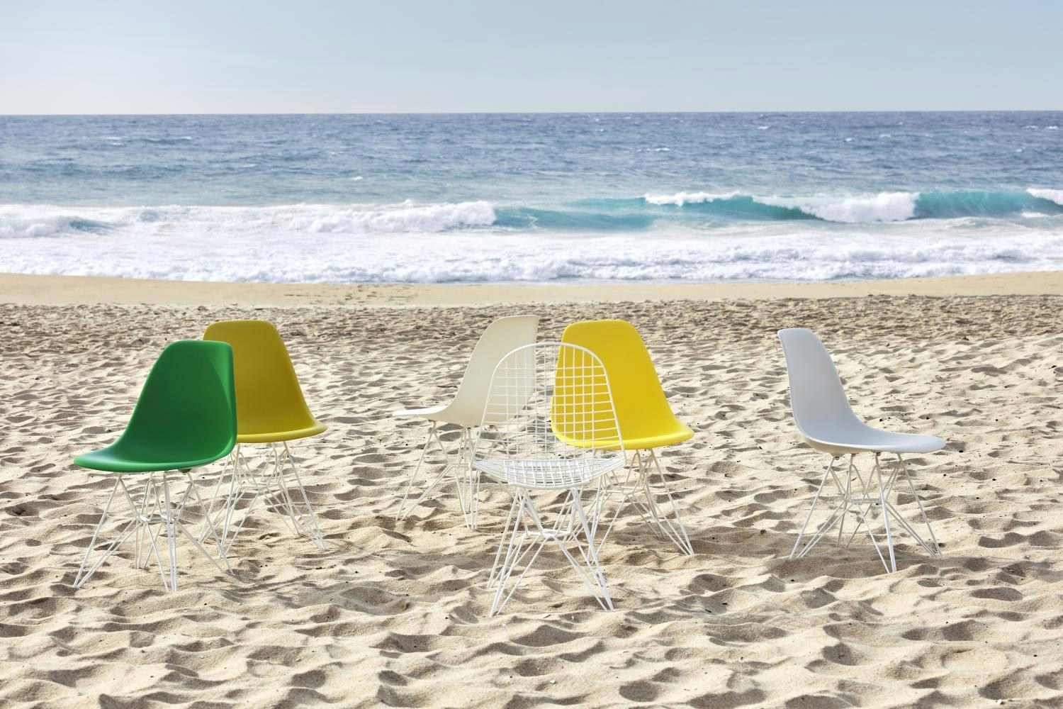 Vitra Outdoor Eames Plastic Chair DSR Shop I design-bestseller.de