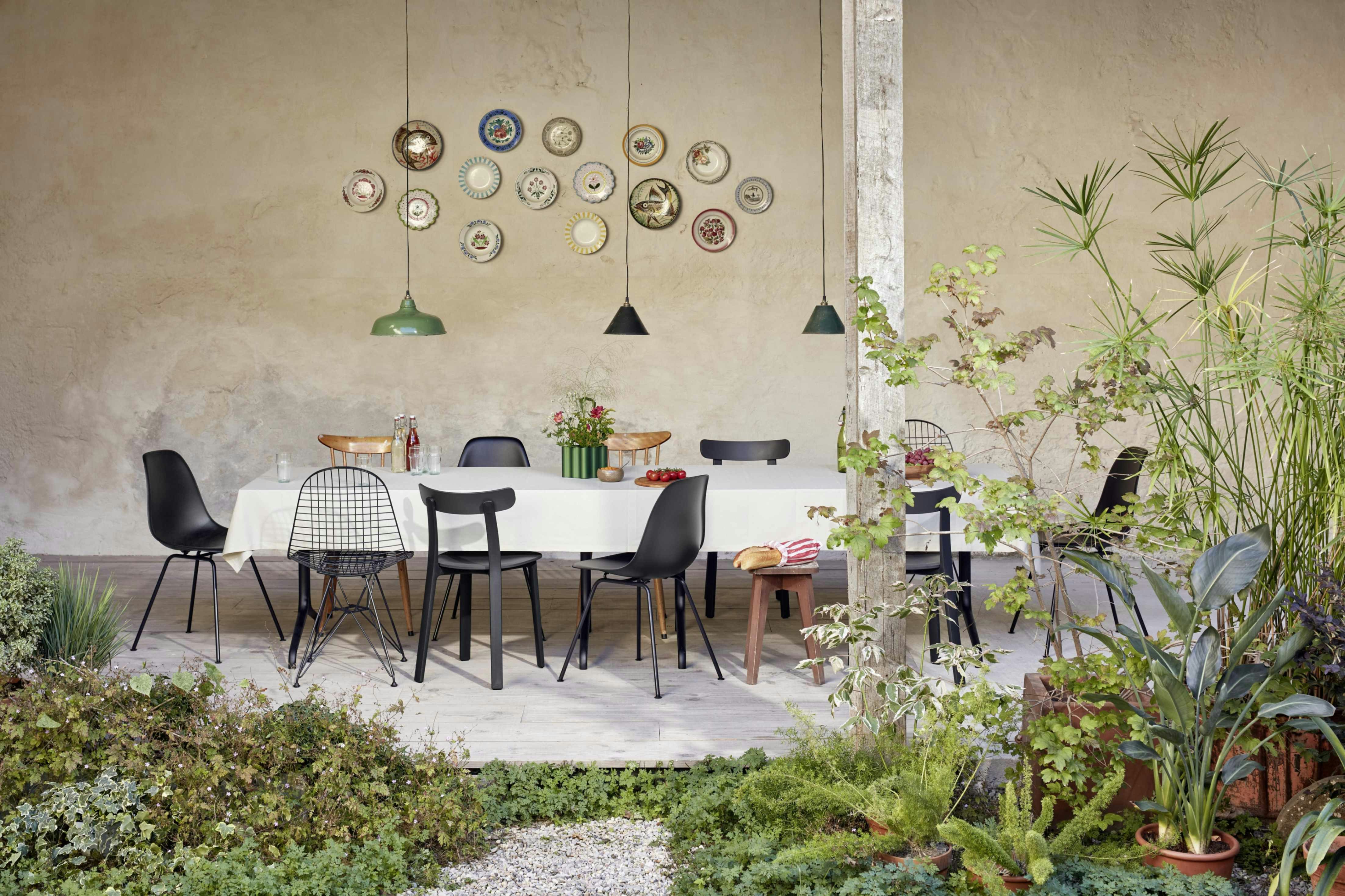 Vitra Outdoor Eames Plastic Chair DSR Shop I design-bestseller.de