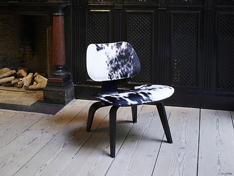 Vitra Plywood Group LCW Calf's Skin Shop I design-bestseller.de